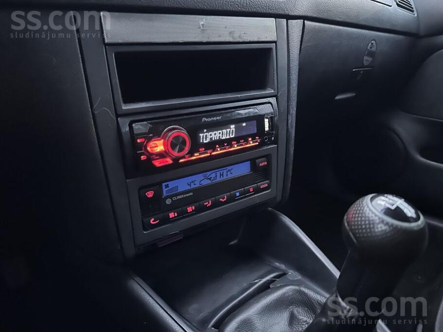 Volkswagen Golf 1999 in Riga, with an engine capacity of 1.90 L and mileage of 437 thousand km for 1050 €, photo 19 on AUTOMOTO.COM.LV