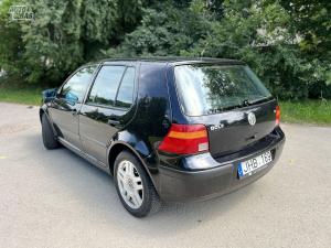 Volkswagen Golf 1999 in Kaunas, with an engine capacity of 1.60 L and mileage of 284 thousand km for 999 €, photo 3 on AUTOMOTO.COM.LV