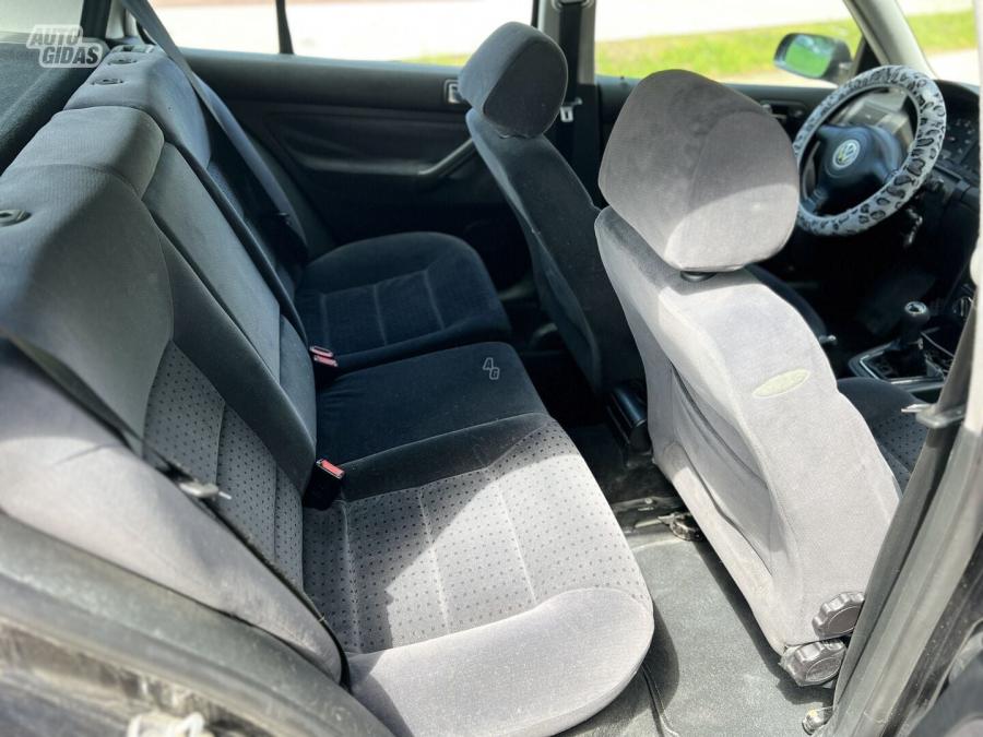 Volkswagen Golf 1999 in Kaunas, with an engine capacity of 1.60 L and mileage of 284 thousand km for 999 €, photo 8 on AUTOMOTO.COM.LV
