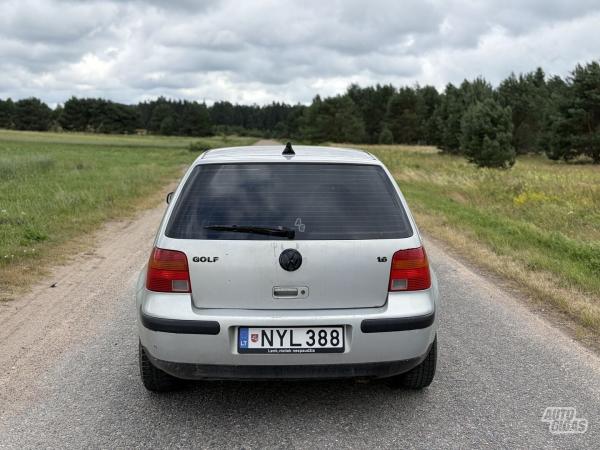 Volkswagen Golf 1999 Klaipėda, ar dzinēja tilpumu 1.60 L un nobraukumu 412 tūkst. km par 499 €, foto 4 vietnē AUTOMOTO.COM.LV