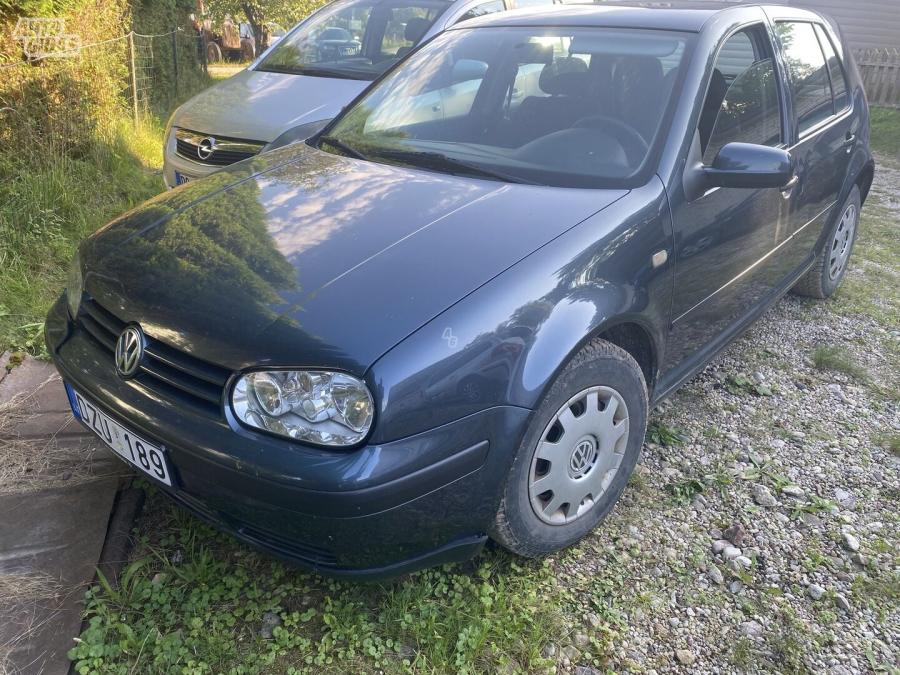 Volkswagen Golf 1999 in Vilnius, with an engine capacity of 1.40 L and mileage of 235 thousand km for 420 €, photo 1 on AUTOMOTO.COM.LV