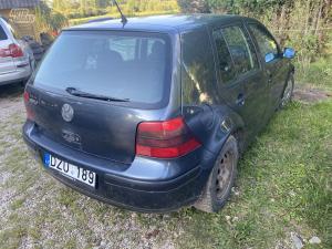 Volkswagen Golf 1999 in Vilnius, with an engine capacity of 1.40 L and mileage of 235 thousand km for 420 €, photo 4 on AUTOMOTO.COM.LV