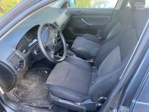 Volkswagen Golf 1999 in Vilnius, with an engine capacity of 1.40 L and mileage of 235 thousand km for 420 €, photo 6 on AUTOMOTO.COM.LV