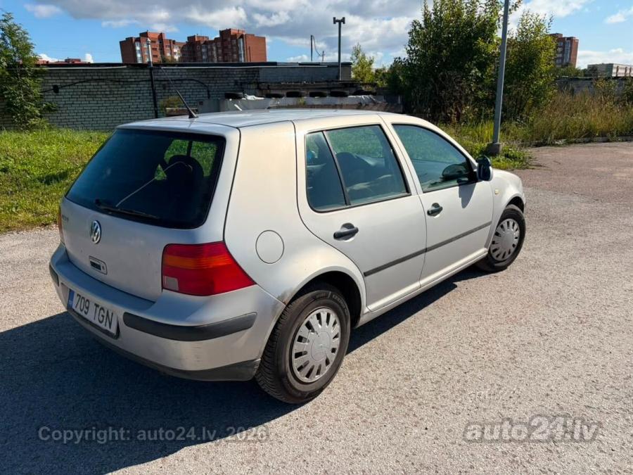 Volkswagen Golf 1999 in Narva, with an engine capacity of 1.40 L and mileage of 315 thousand km for 350 €, photo 7 on AUTOMOTO.COM.LV