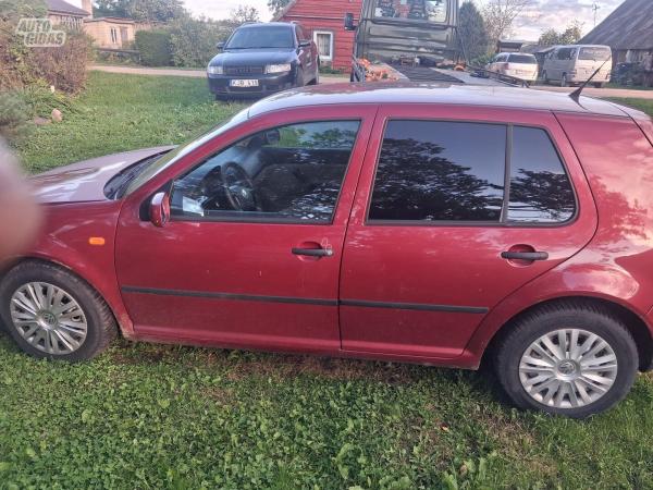 Volkswagen Golf 1999 in Vilnius, with an engine capacity of 1.60 L and mileage of 24 thousand km for 750 €, photo 4 on AUTOMOTO.COM.LV