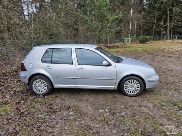 Volkswagen Golf 2000 Prienai, ar dzinēja tilpumu 1.90 L un nobraukumu 350 tūkst. km par 500 €, foto 7 vietnē AUTOMOTO.COM.LV