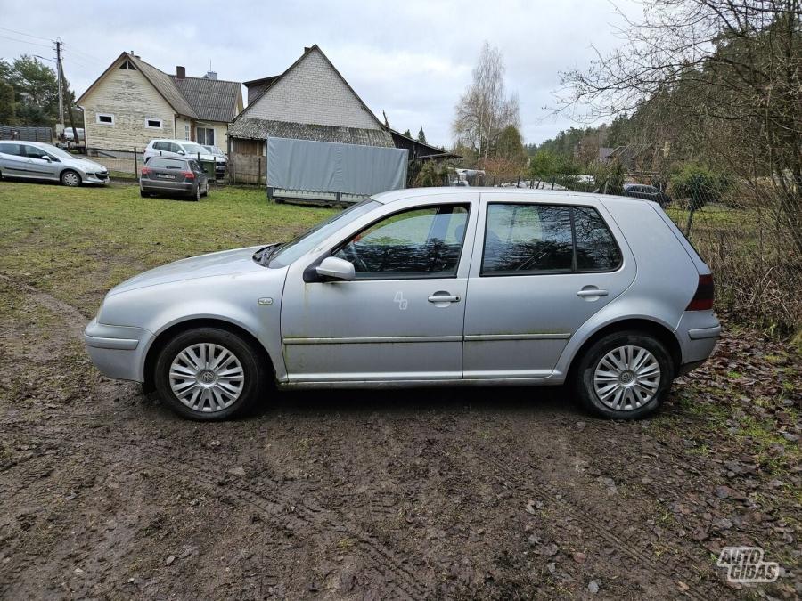 Volkswagen Golf 2000 Prienai, ar dzinēja tilpumu 1.90 L un nobraukumu 342 tūkst. km par 444 €, foto 4 vietnē AUTOMOTO.COM.LV