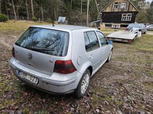 Volkswagen Golf 2000 Prienai, ar dzinēja tilpumu 1.90 L un nobraukumu 342 tūkst. km par 444 €, foto 5 vietnē AUTOMOTO.COM.LV