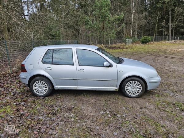 Volkswagen Golf 2000 Prienai, ar dzinēja tilpumu 1.90 L un nobraukumu 350 tūkst. km par 400 €, foto 3 vietnē AUTOMOTO.COM.LV