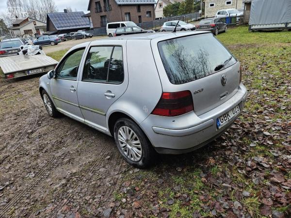 Volkswagen Golf 2000 Prienai, ar dzinēja tilpumu 1.90 L un nobraukumu 350 tūkst. km par 400 €, foto 6 vietnē AUTOMOTO.COM.LV