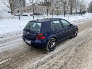 Volkswagen Golf 2000 in Vilnius, with an engine capacity of 1.60 L and mileage of 200 thousand km for 460 €, photo 2 on AUTOMOTO.COM.LV