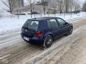 Volkswagen Golf 2000 in Vilnius, with an engine capacity of 1.60 L and mileage of 245 thousand km for 460 €, photo 2 on AUTOMOTO.COM.LV