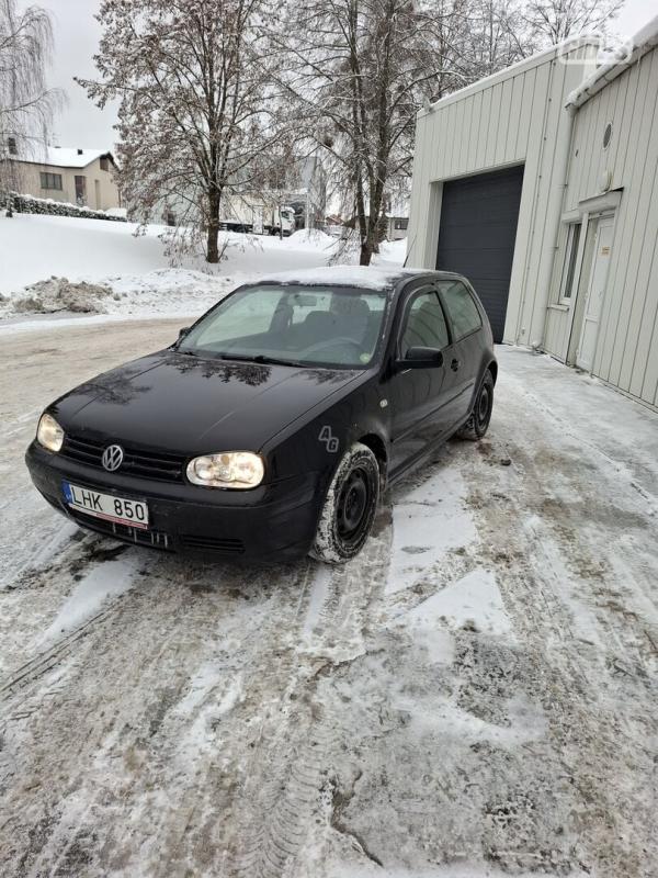 Volkswagen Golf 2000 Alīta, ar dzinēja tilpumu 1.90 L un nobraukumu 222 tūkst. km par 800 €, foto 2 vietnē AUTOMOTO.COM.LV