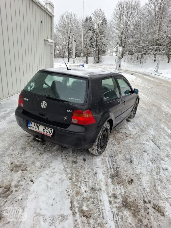 Volkswagen Golf 2000 Alīta, ar dzinēja tilpumu 1.90 L un nobraukumu 222 tūkst. km par 800 €, foto 6 vietnē AUTOMOTO.COM.LV