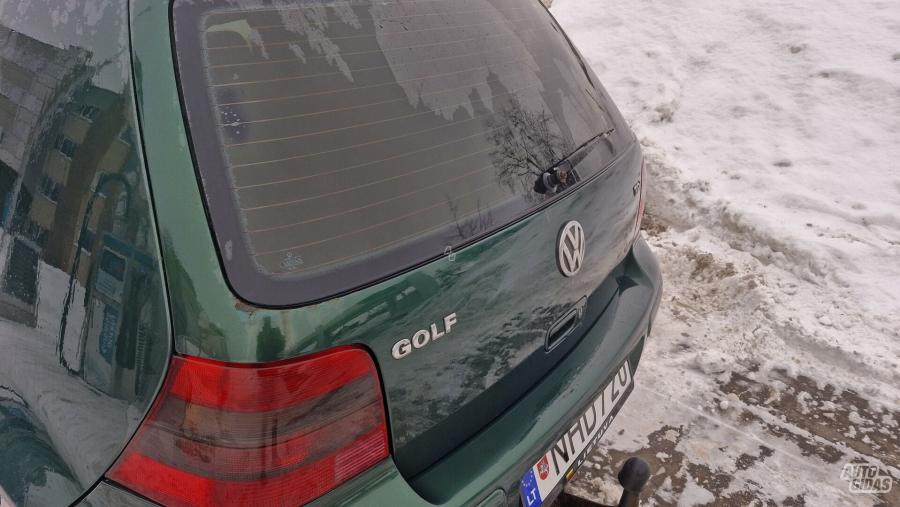 Volkswagen Golf 2000 Šauļi, ar dzinēja tilpumu 1.90 L un nobraukumu 330 tūkst. km par 900 €, foto 2 vietnē AUTOMOTO.COM.LV