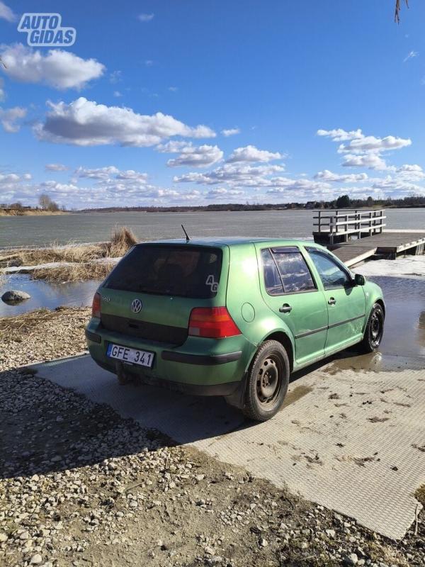 Volkswagen Golf 2000 Viļņa, ar dzinēja tilpumu 1.90 L un nobraukumu 384 tūkst. km par 560 €, foto 5 vietnē AUTOMOTO.COM.LV