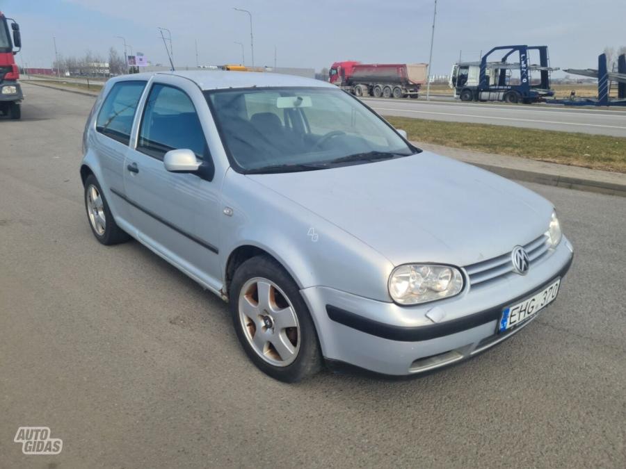 Volkswagen Golf 2000 Klaipėda, ar dzinēja tilpumu 1.90 L un nobraukumu 497 tūkst. km par 450 €, foto 1 vietnē AUTOMOTO.COM.LV