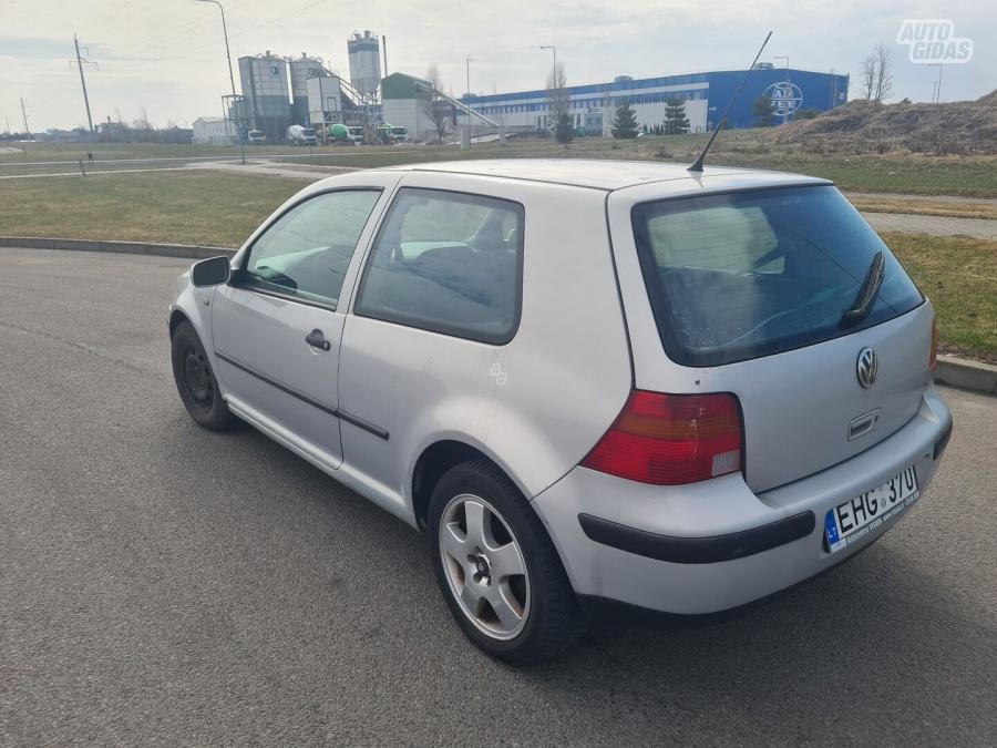 Volkswagen Golf 2000 Klaipėda, ar dzinēja tilpumu 1.90 L un nobraukumu 497 tūkst. km par 450 €, foto 3 vietnē AUTOMOTO.COM.LV