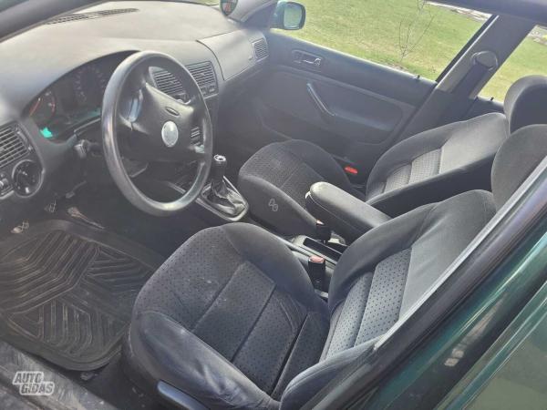 Volkswagen Golf 2000 Jonava, ar dzinēja tilpumu 1.60 L un nobraukumu 437 tūkst. km par 2250 €, foto 8 vietnē AUTOMOTO.COM.LV