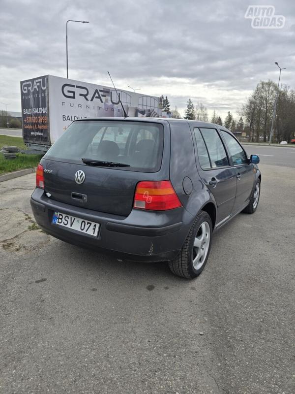 Volkswagen Golf 2000 Šauļi, ar dzinēja tilpumu 1.40 L un nobraukumu 230 tūkst. km par 910 €, foto 3 vietnē AUTOMOTO.COM.LV