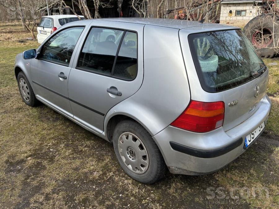 Volkswagen Golf 2000 in Liepaja, with an engine capacity of 1.40 L and mileage of 185 thousand km for 1550 €, photo 5 on AUTOMOTO.COM.LV