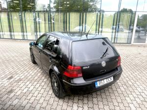 Volkswagen Golf 2000 Tallina, ar dzinēja tilpumu 1.60 L un nobraukumu 321 tūkst. km par 1399 €, foto 5 vietnē AUTOMOTO.COM.LV