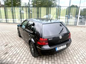 Volkswagen Golf 2000 Tallina, ar dzinēja tilpumu 1.60 L un nobraukumu 321 tūkst. km par 1399 €, foto 20 vietnē AUTOMOTO.COM.LV