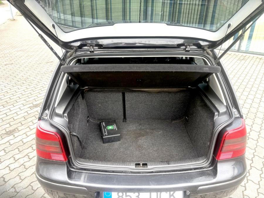 Volkswagen Golf 2000 Tallina, ar dzinēja tilpumu 1.60 L un nobraukumu 321 tūkst. km par 1399 €, foto 23 vietnē AUTOMOTO.COM.LV