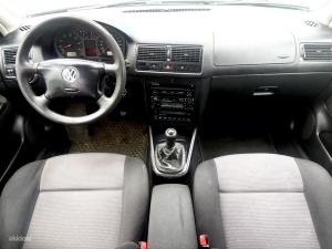 Volkswagen Golf 2000 Tallina, ar dzinēja tilpumu 1.60 L un nobraukumu 321 tūkst. km par 1399 €, foto 25 vietnē AUTOMOTO.COM.LV