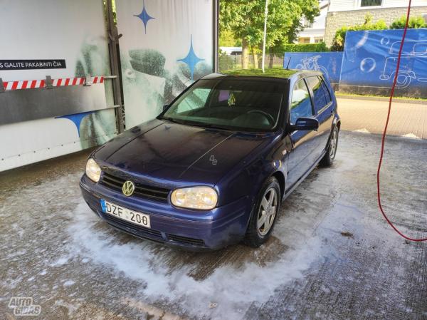 Volkswagen Golf 2000 Kauņa, ar dzinēja tilpumu 1.90 L un nobraukumu 333 tūkst. km par 700 €, foto 1 vietnē AUTOMOTO.COM.LV
