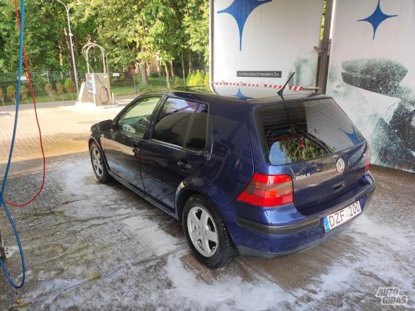 Volkswagen Golf 2000 Kauņa, ar dzinēja tilpumu 1.90 L un nobraukumu 333 tūkst. km par 700 €, foto 4 vietnē AUTOMOTO.COM.LV