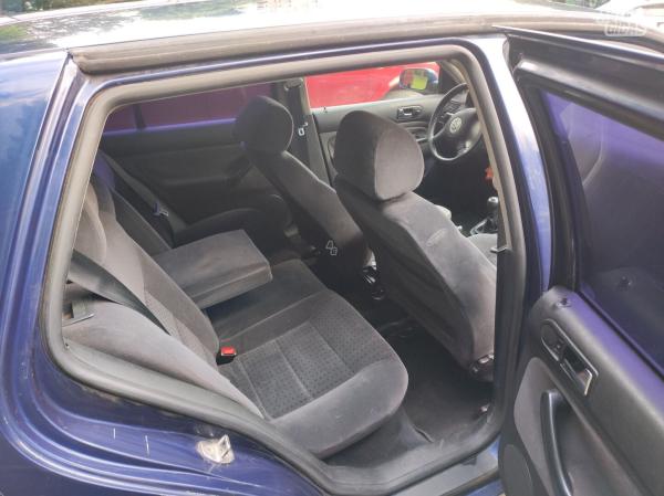 Volkswagen Golf 2000 Kauņa, ar dzinēja tilpumu 1.90 L un nobraukumu 333 tūkst. km par 700 €, foto 8 vietnē AUTOMOTO.COM.LV