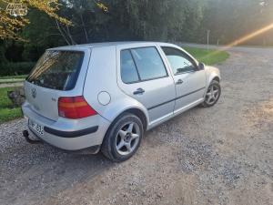 Volkswagen Golf 2000 Anykščiai, ar dzinēja tilpumu 1.90 L un nobraukumu 328 tūkst. km par 600 €, foto  vietnē AUTOMOTO.COM.LV
