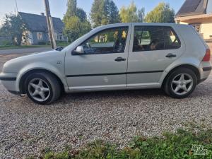 Volkswagen Golf 2000 in Anyksciai, with an engine capacity of 1.90 L and mileage of 328 thousand km for 600 €, photo 4 on AUTOMOTO.COM.LV