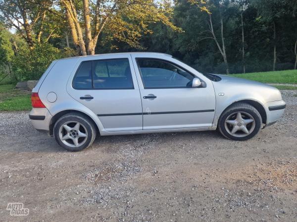 Volkswagen Golf 2000 Anykščiai, ar dzinēja tilpumu 1.90 L un nobraukumu 328 tūkst. km par 600 €, foto 5 vietnē AUTOMOTO.COM.LV