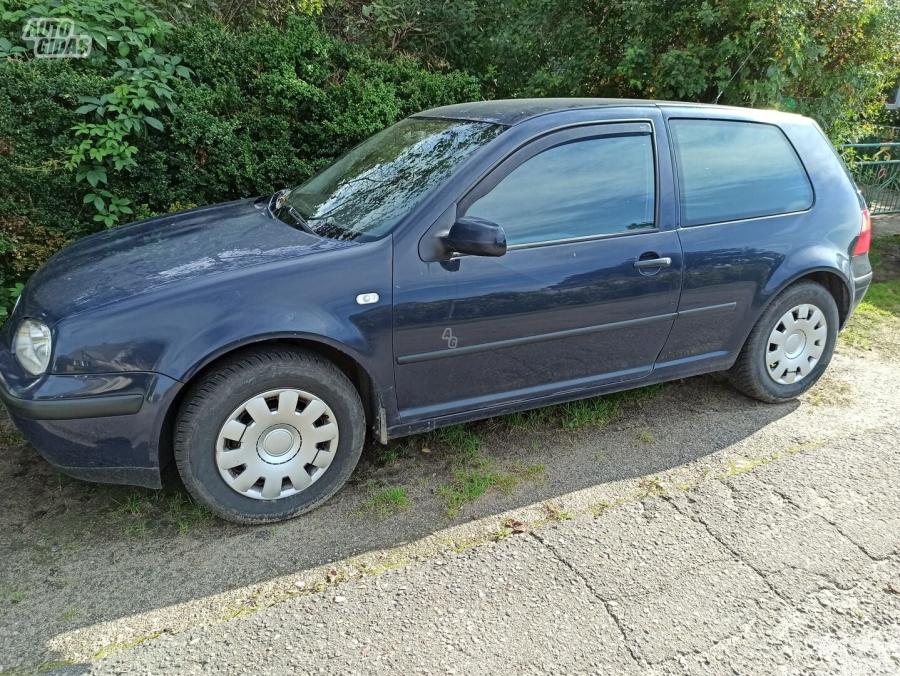 Volkswagen Golf 2000 in Vilnius, with an engine capacity of 1.40 L and mileage of 198 thousand km for 300 €, photo 1 on AUTOMOTO.COM.LV