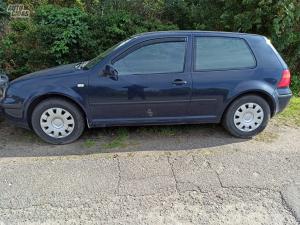 Volkswagen Golf 2000 in Vilnius, with an engine capacity of 1.40 L and mileage of 198 thousand km for 300 €, photo 3 on AUTOMOTO.COM.LV