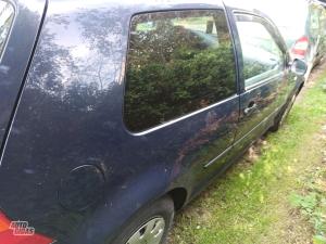 Volkswagen Golf 2000 in Vilnius, with an engine capacity of 1.40 L and mileage of 198 thousand km for 300 €, photo 4 on AUTOMOTO.COM.LV