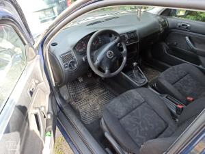 Volkswagen Golf 2000 in Vilnius, with an engine capacity of 1.40 L and mileage of 198 thousand km for 300 €, photo 8 on AUTOMOTO.COM.LV