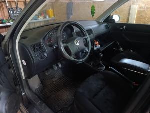 Volkswagen Golf 2000 in Pasvalys, with an engine capacity of 1.40 L and mileage of 222 thousand km for 450 €, photo 5 on AUTOMOTO.COM.LV