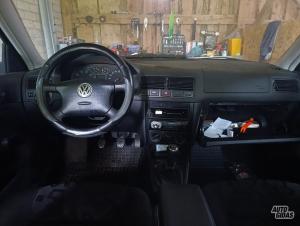 Volkswagen Golf 2000 in Pasvalys, with an engine capacity of 1.40 L and mileage of 222 thousand km for 450 €, photo 6 on AUTOMOTO.COM.LV