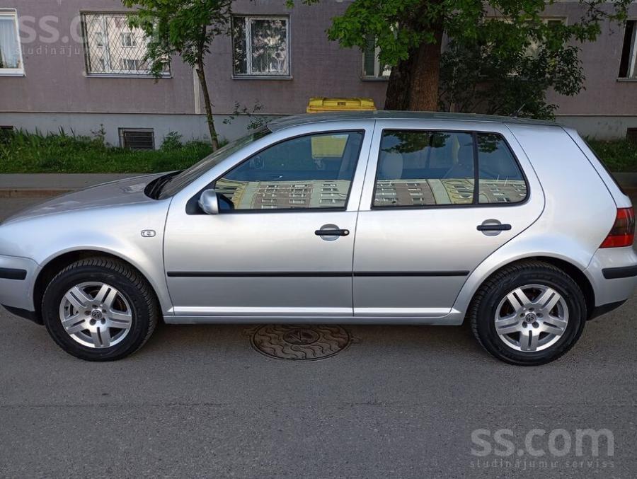 Volkswagen Golf 2001 Rīga, ar dzinēja tilpumu 1.60 L un nobraukumu 170 tūkst. km par 1995 €, foto 2 vietnē AUTOMOTO.COM.LV
