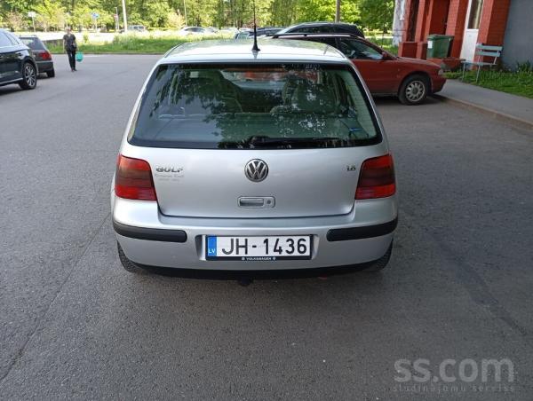Volkswagen Golf 2001 in Riga, with an engine capacity of 1.60 L and mileage of 170 thousand km for 1995 €, photo 5 on AUTOMOTO.COM.LV