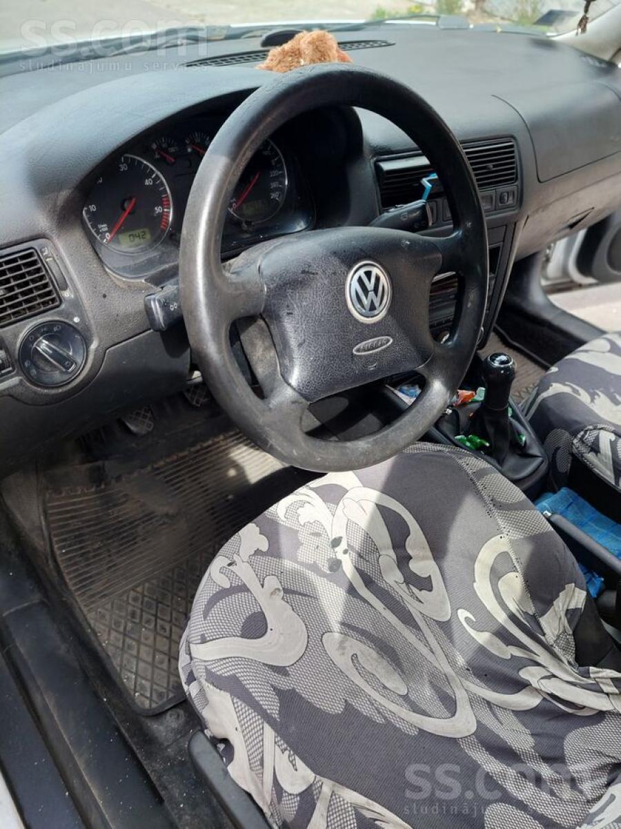 Volkswagen Golf 2001 Rīga, ar dzinēja tilpumu 1.90 L un nobraukumu 341 tūkst. km par 550 €, foto 3 vietnē AUTOMOTO.COM.LV