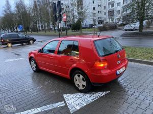 Volkswagen Golf 2001 in Vilnius, with an engine capacity of 1.60 L and mileage of 300 thousand km for 490 €, photo 2 on AUTOMOTO.COM.LV