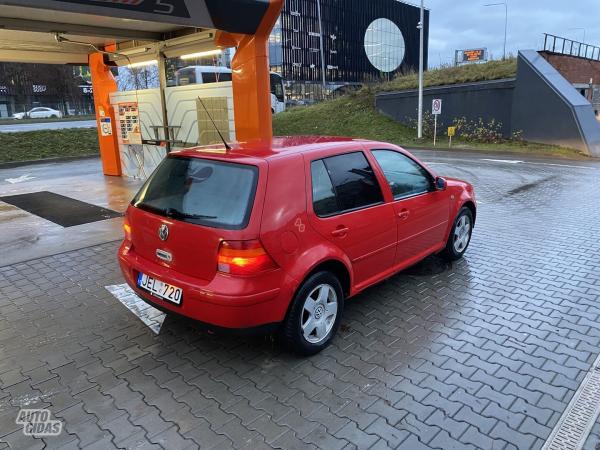 Volkswagen Golf 2001 Viļņa, ar dzinēja tilpumu 1.60 L un nobraukumu 300 tūkst. km par 490 €, foto 3 vietnē AUTOMOTO.COM.LV