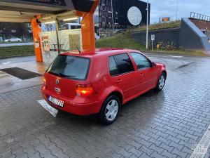 Volkswagen Golf 2001 Viļņa, ar dzinēja tilpumu 1.60 L un nobraukumu 300 tūkst. km par 490 €, foto 3 vietnē AUTOMOTO.COM.LV