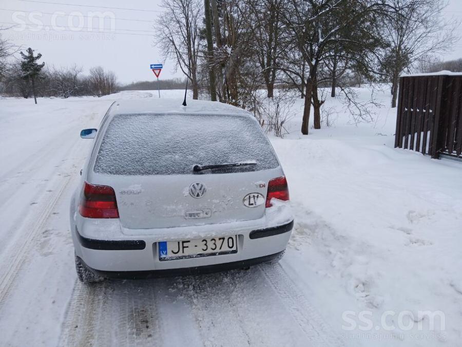 Volkswagen Golf 2001 Daugavpils, ar dzinēja tilpumu 1.90 L un nobraukumu 325 tūkst. km par 1550 €, foto 7 vietnē AUTOMOTO.COM.LV