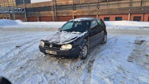 Volkswagen Golf 2001 Šauļi, ar dzinēja tilpumu 1.60 L un nobraukumu 500 tūkst. km par 750 €, foto  vietnē AUTOMOTO.COM.LV