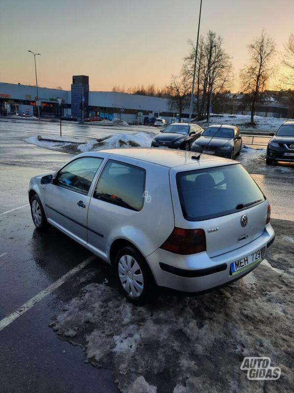 Volkswagen Golf 2001 in Vilnius, with an engine capacity of 1.40 L and mileage of 157 thousand km for 1200 €, photo 7 on AUTOMOTO.COM.LV